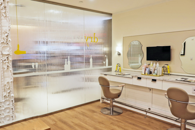 Architectural Textured Glass Walls | Nathan Allan Glass Studios